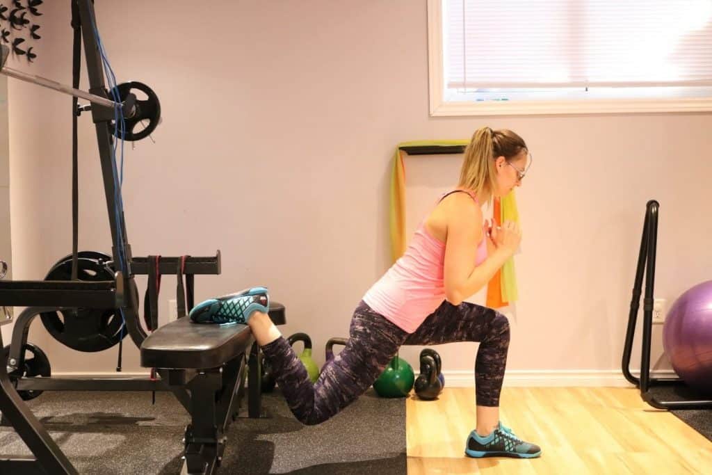 10 Full-Body Workouts At Home For Weight Loss (20 Mins, For Beginner)