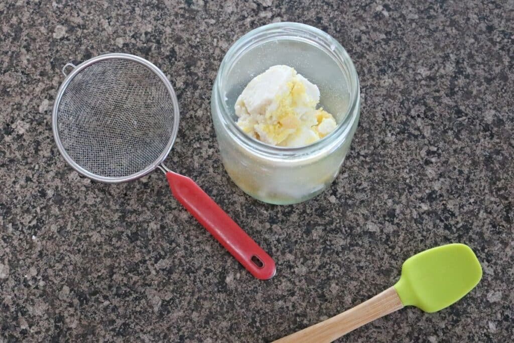 Easy DIY Lotion: Only 3 Ingredients (Non-Greasy, Without Coconut Oil ...