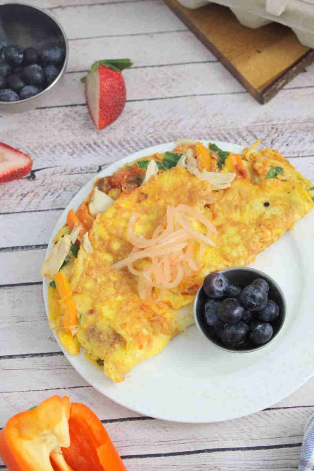 Chicken Omelet [Whole30] - Fit as a Mama Bear