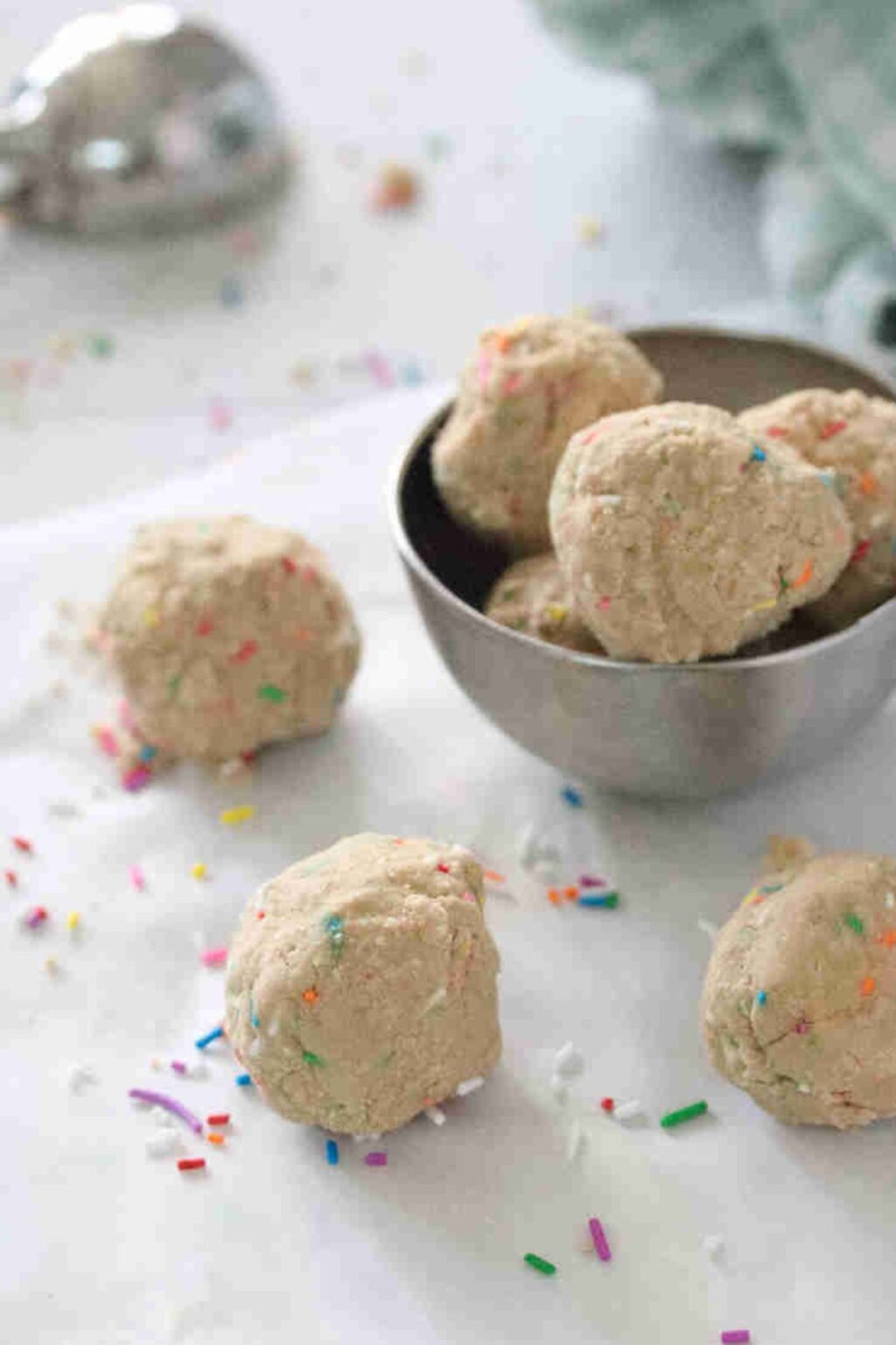 Birthday Cake Protein Balls [Dairy and Gluten Free] - Fit as a Mama Bear